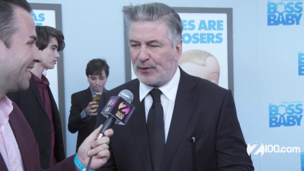 Alec Baldwin Talks SNL Trump Replacement at Boss Baby Premiere - YouTube