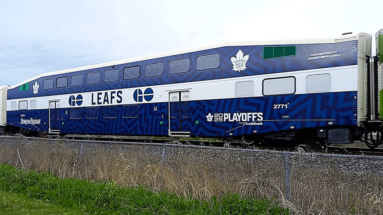 LEAFS CAR 2771!!! GO Transit Consist 644-342 on the Stouffville Line ...