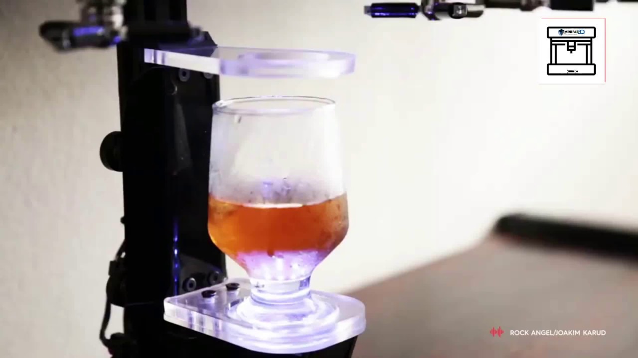 Minifab 3D y Barbot empresa Mexicana apoyada por Shark tank - YouTube