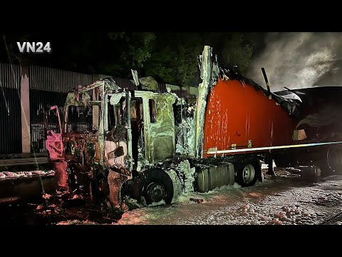 VN24 - Dortmund yakınlarında A45 üzerinde seyir halindeyken kamyon alev aldı