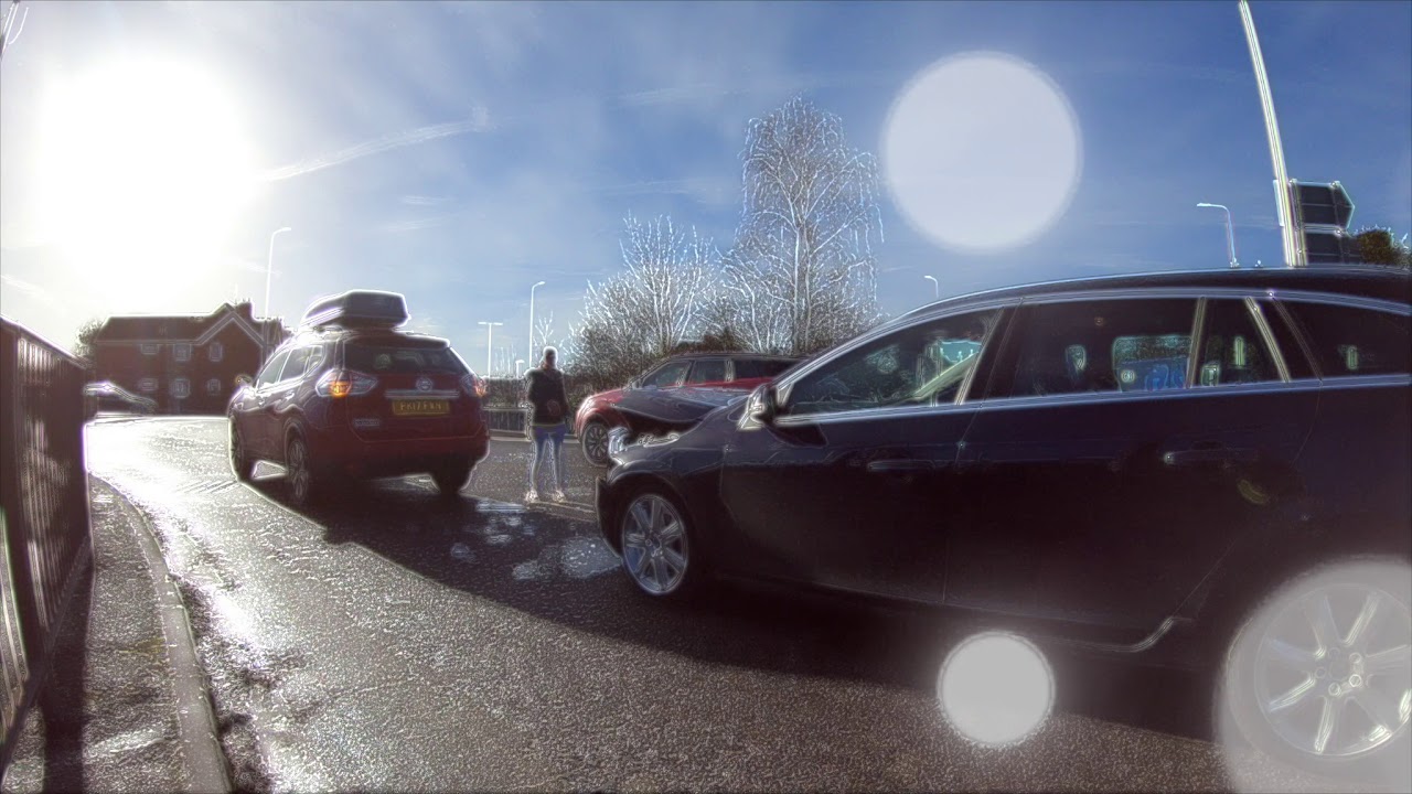 The daily shunt on a Newbury roundabout. - YouTube