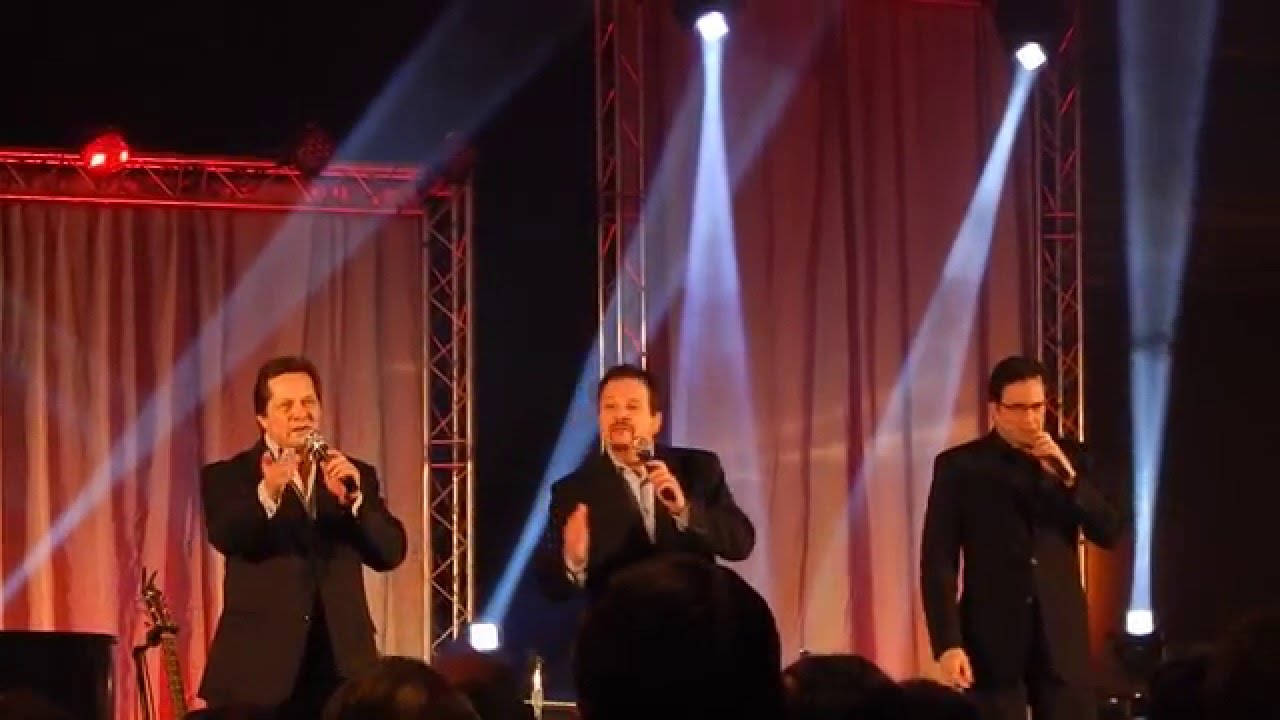 The Booth Brothers sing Faith Keeps Walking - YouTube