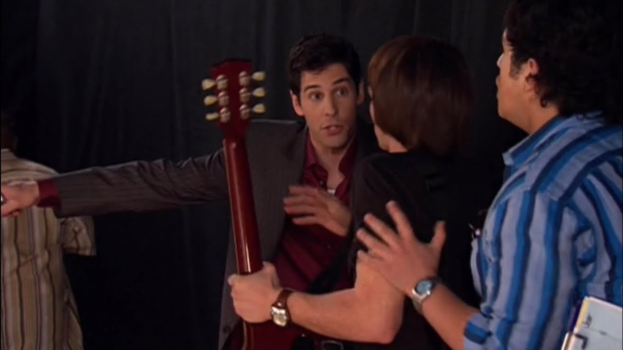 Drake & Josh (GH) - Drake Barely Makes It To Sunset Studios For His ...