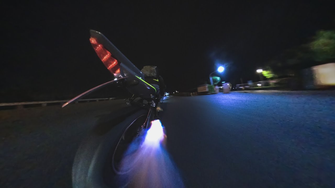 YAMAHA R6 // Pops , Bangs & Flames // Acceleration Pure Sound - YouTube
