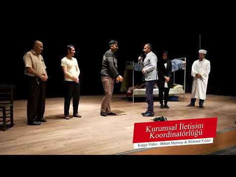 ​Van YYÜ Personelinin ‘Bir İshak’sın Bir Cemil’ Tiyatro Oyunu Büyük Alkış Aldı