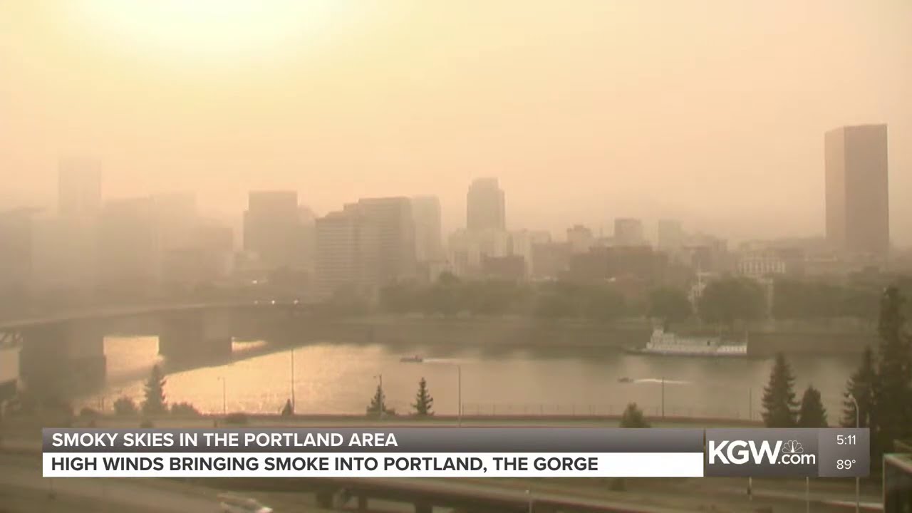 High winds bringing wildfire smoke into Portland - YouTube