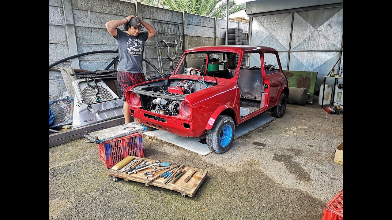 Austin Mini 1275 Build Part 1 with over sized pistons - YouTube