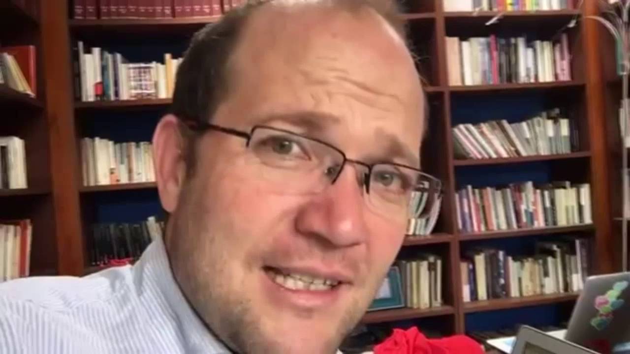 Daniel Samper Ospina - YouTube