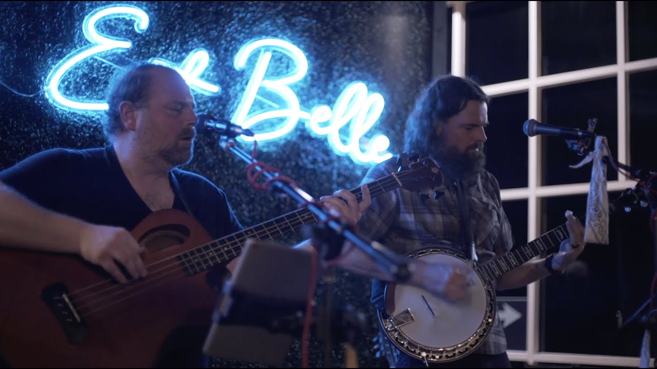 Yabo Brothers LIVE at Seaside Bar - YouTube