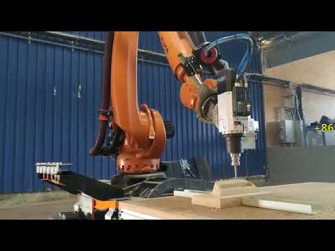 7 Axis Milling Cell KUKA KR210 R3100 + Linear Track + Tool Station ...