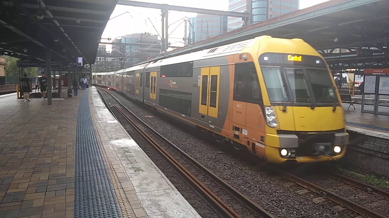 Travis Train vlog 6 central station - YouTube