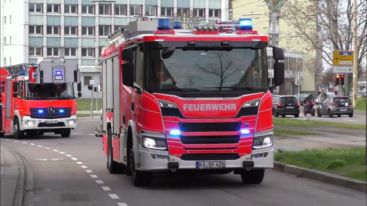 [Neues HLF] Löschzug der Berufsfeuerwehr Karlsruhe Westwache auf Einsatzfahrt - YouTube