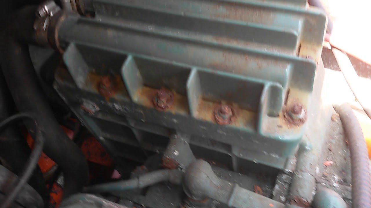 Volvo Penta TAMD 41 (200hp) JET - YouTube