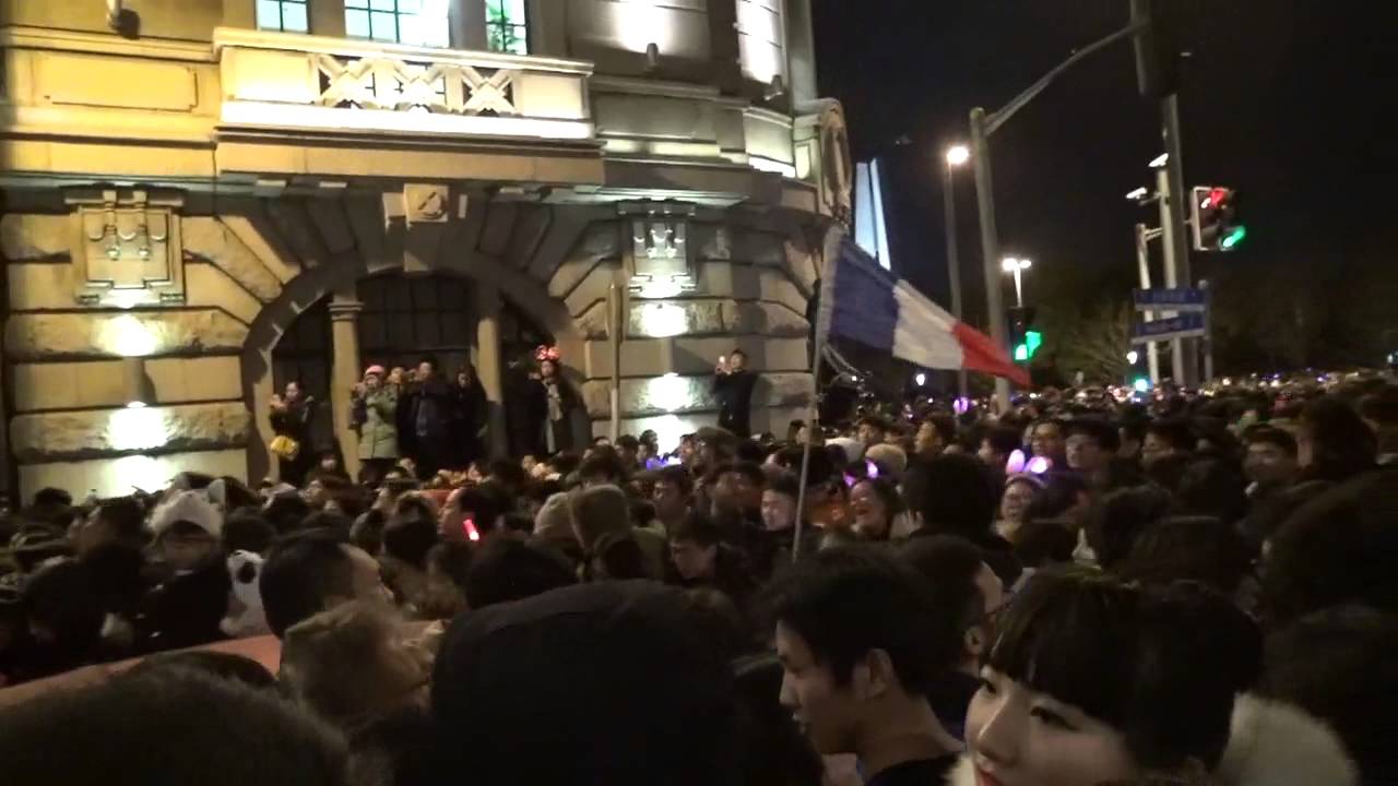 escaping the NYE crowd - YouTube