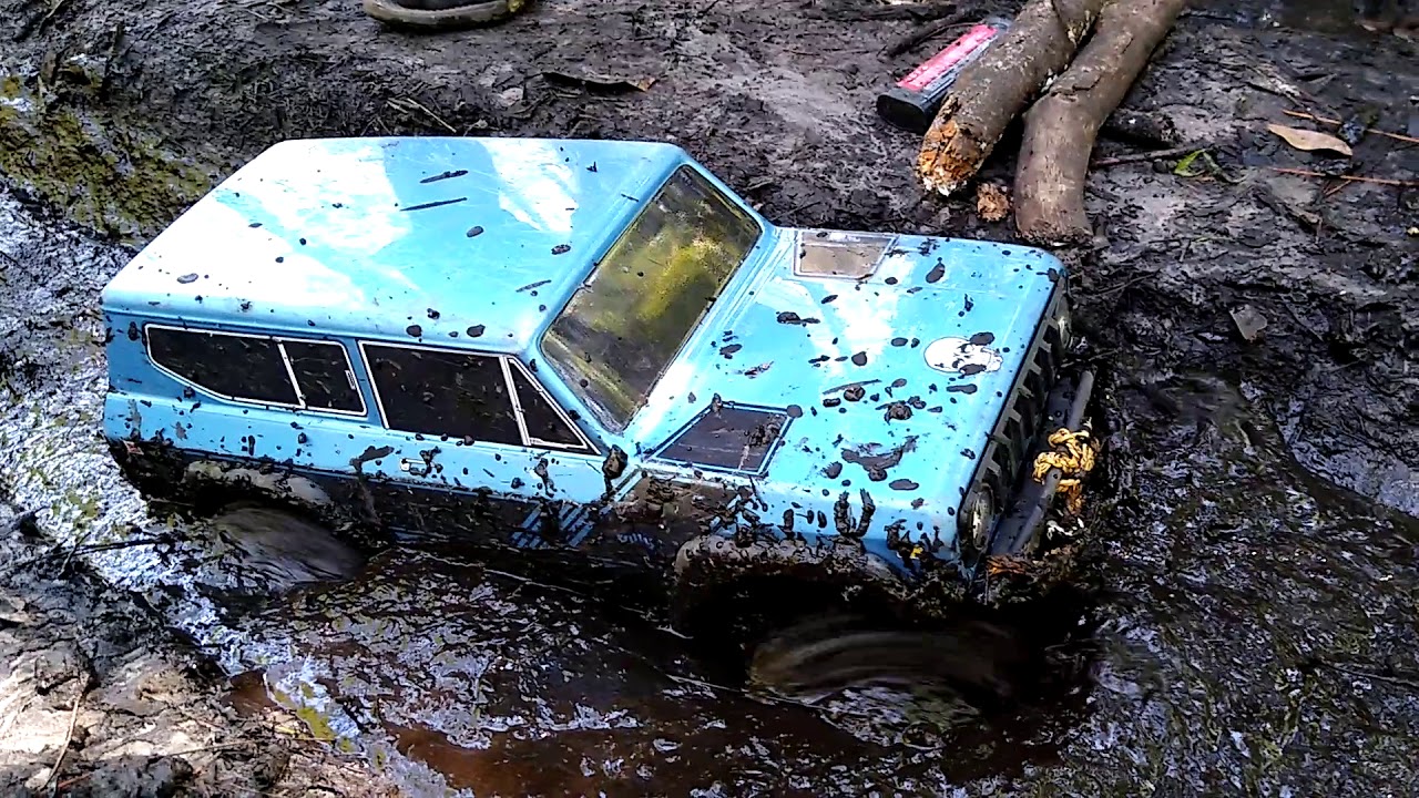 RC Mud bog - YouTube