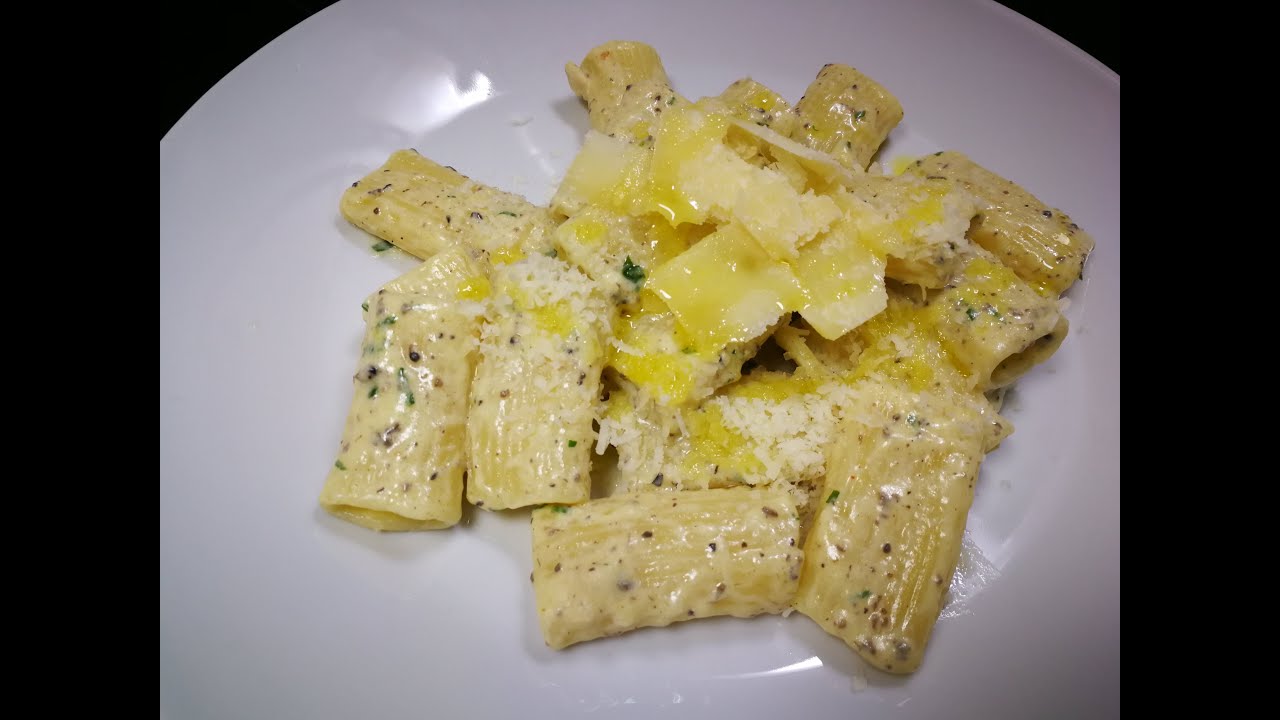 Paste cu sos de trufe si parmezan - YouTube