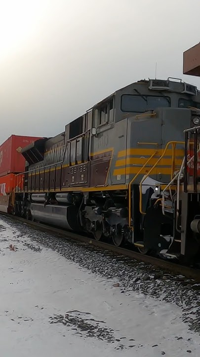 CP 7013 HERITAGE UNIT on CPKC 119 - YouTube