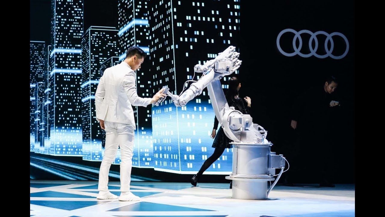 Dancer interacts with robot arm "Dialogue Technology" - SeasonONstage ...