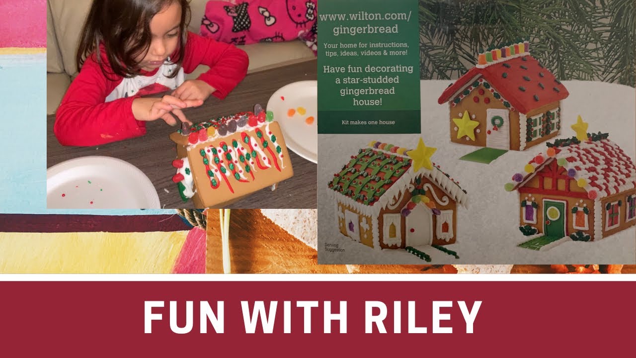WILTON Ready To Build GINGERBREAD HOUSE KIT From HEB | Decorate For Fun ...
