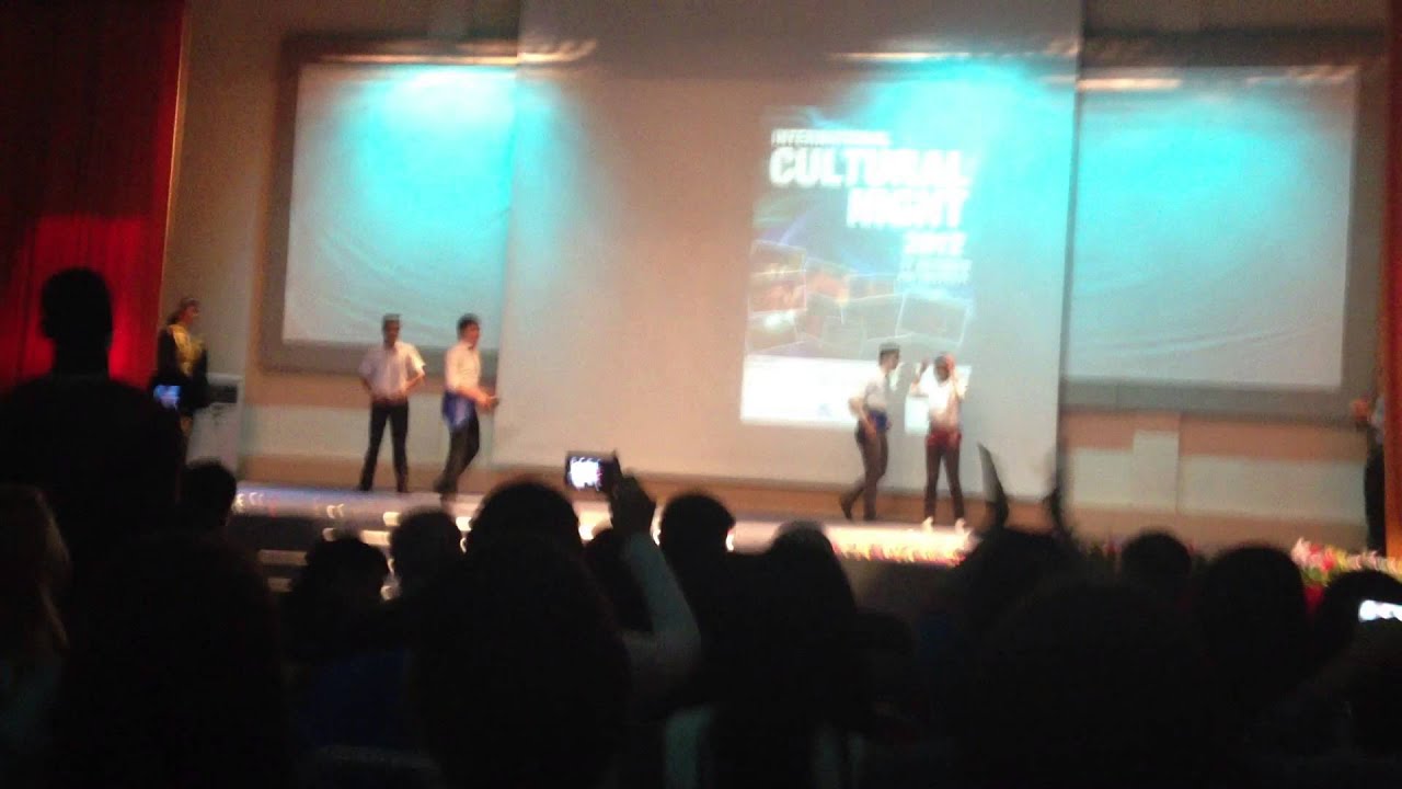 Uzbek students in Malaysia: SEGi University Cultural Night 2012 - YouTube