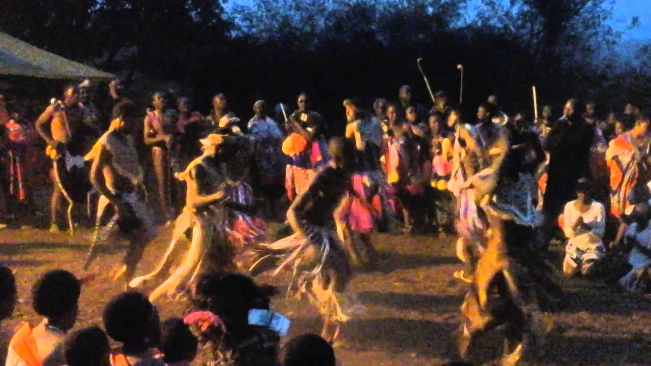 Zulu wedding dance - YouTube