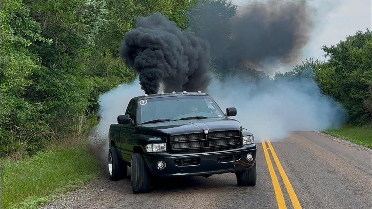 Insane 1,100hp common rail swapped shorty 2g! + truck show/after meet ...