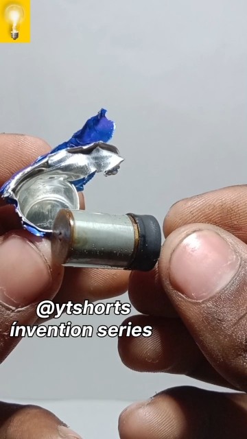 What is inside a capacitor - YouTube