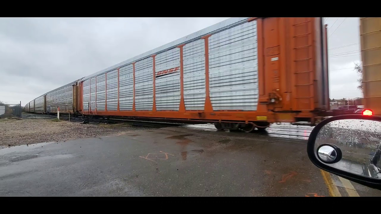 Westbound Union Pacific manifest train with two Ferromex GP38-2 in ...