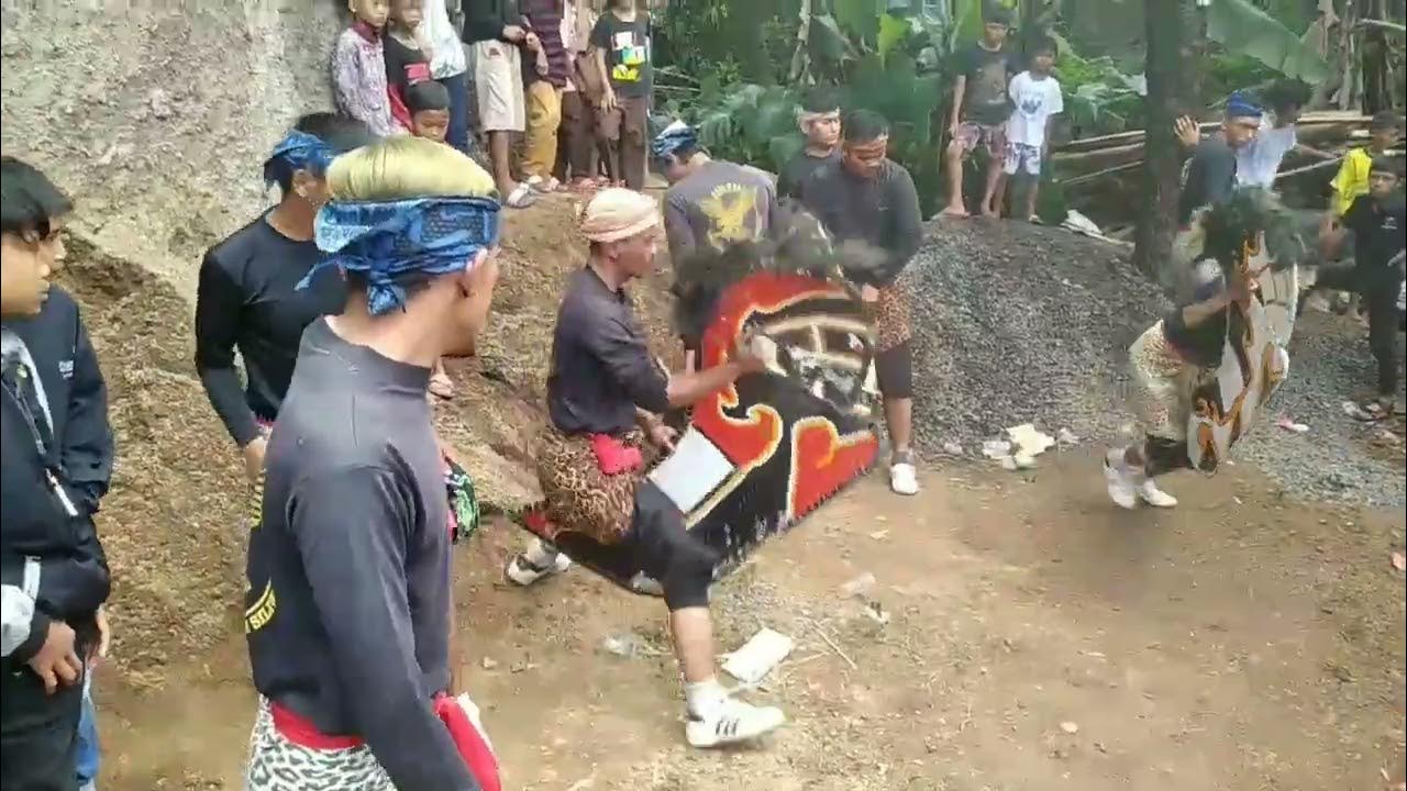 ATRAKSI KUDA KEPANG!!! PEMBERANGKATAN ARAK ARAKAN!!! SENI BENJANG RAJAWALI WARGI SILIWANGI - YouTube