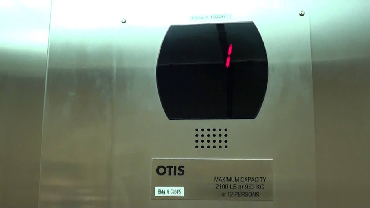 Otis Series 5 Hydraulic elevator @ Student Center Mizzou School ...