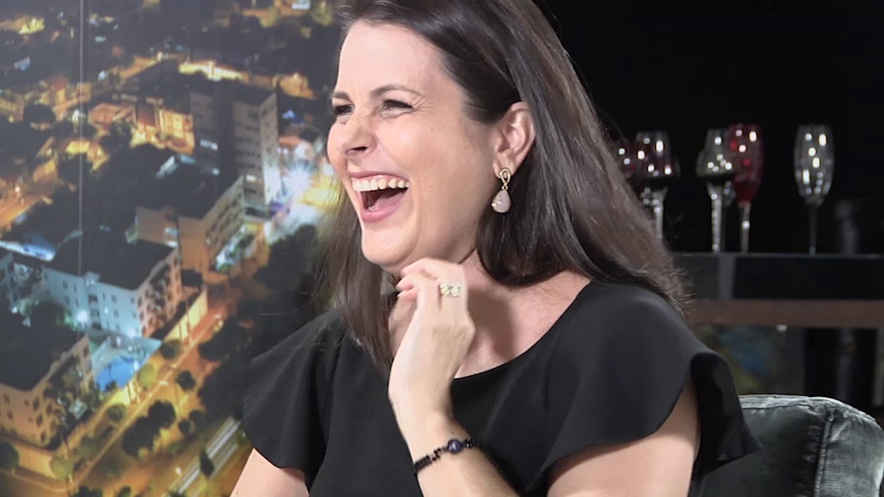 Entrevista com as Autoras Ana Maria Moser e Luciane Mildenberger - YouTube