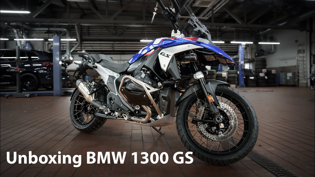 BMW R1300 GS TROPHY unboxing l Adventuristai - YouTube