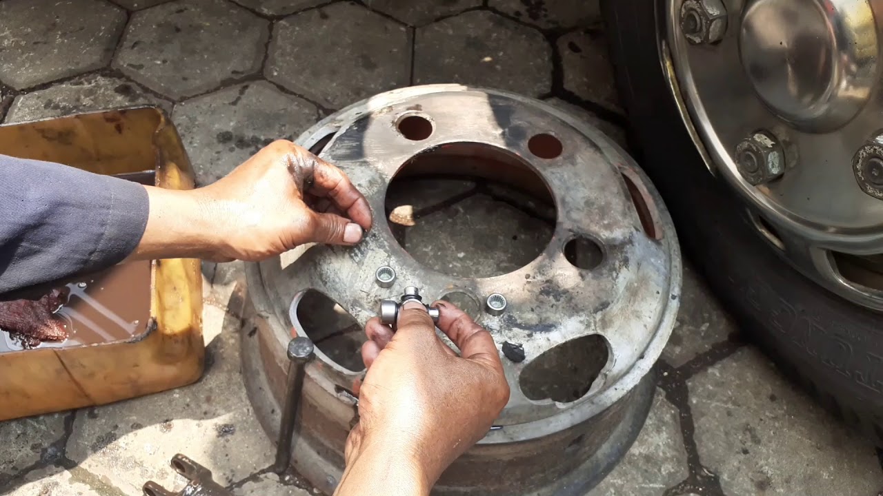 Cara buka dan pasang joint setir - YouTube
