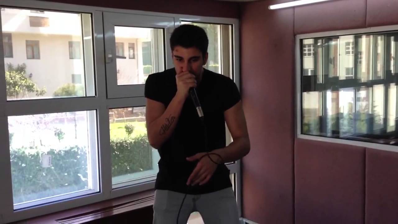 Deniz emre turkish beatbox - YouTube