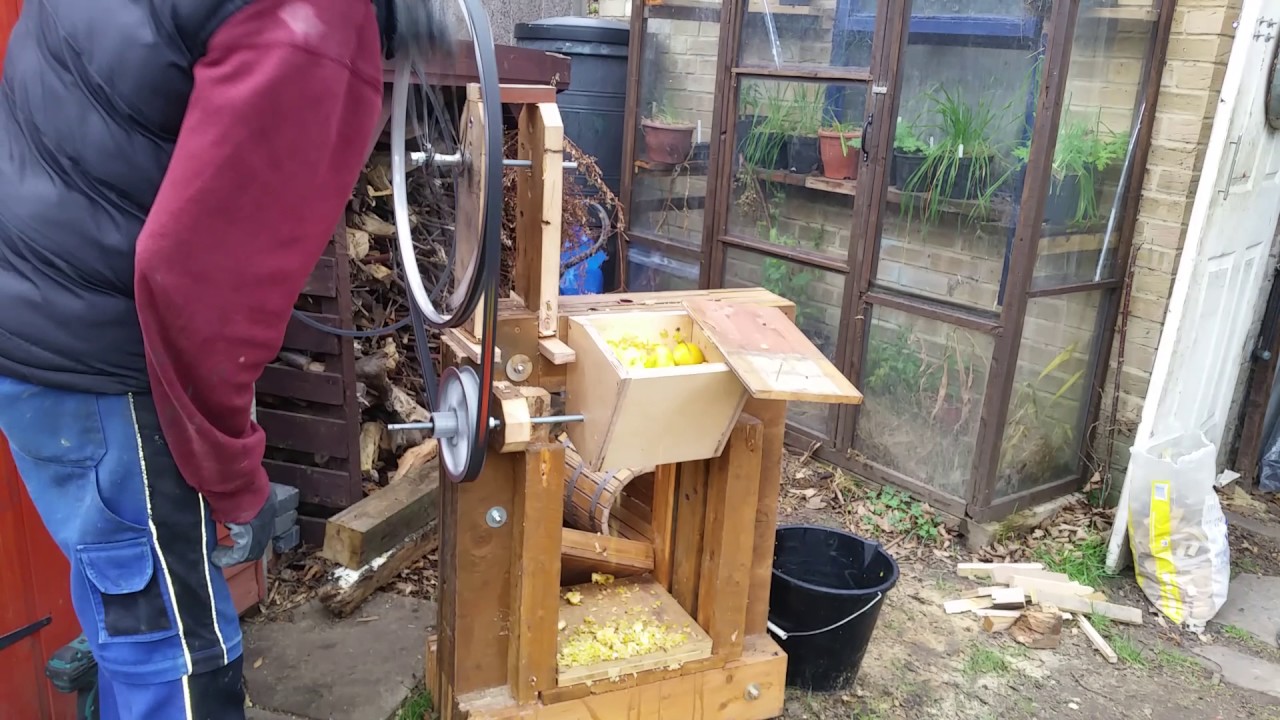 Apple Scratter with Hand Crank - YouTube