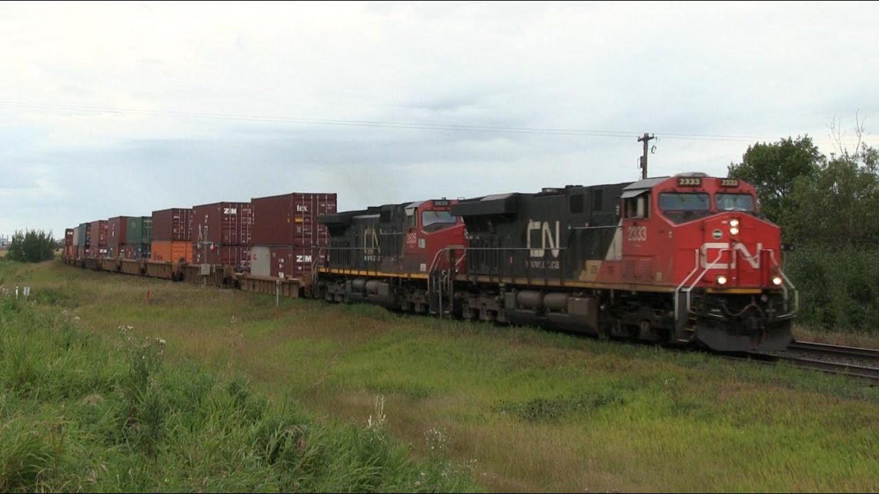 CN Train Spotting HD: CN 2333 & 2635 Leads CN 102 East At Pioneer Road ...