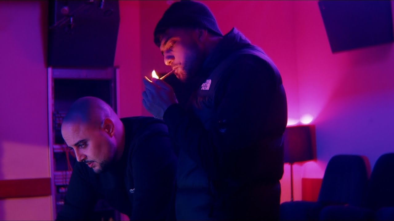 Zkr - Sur le dos (Clip officiel) - YouTube