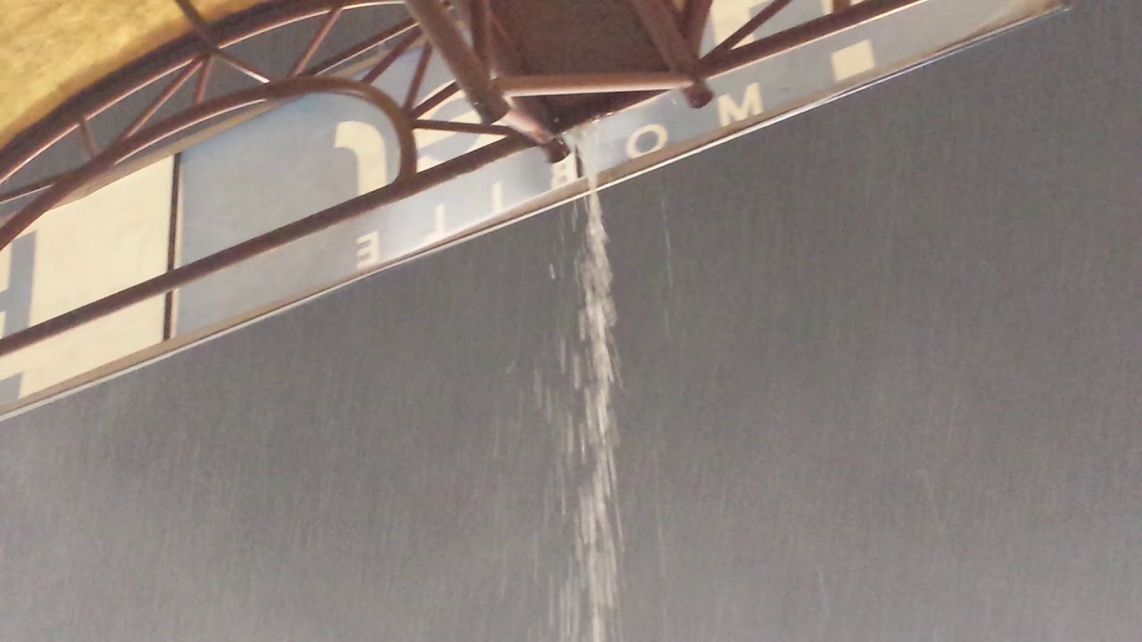 Heavy rain at gaddafi stadium Lahore - YouTube