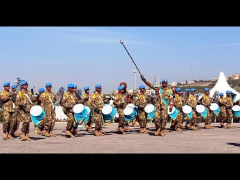 Video Aksi Drum Band TNI Pukau Masyarakat Lebanon - YouTube