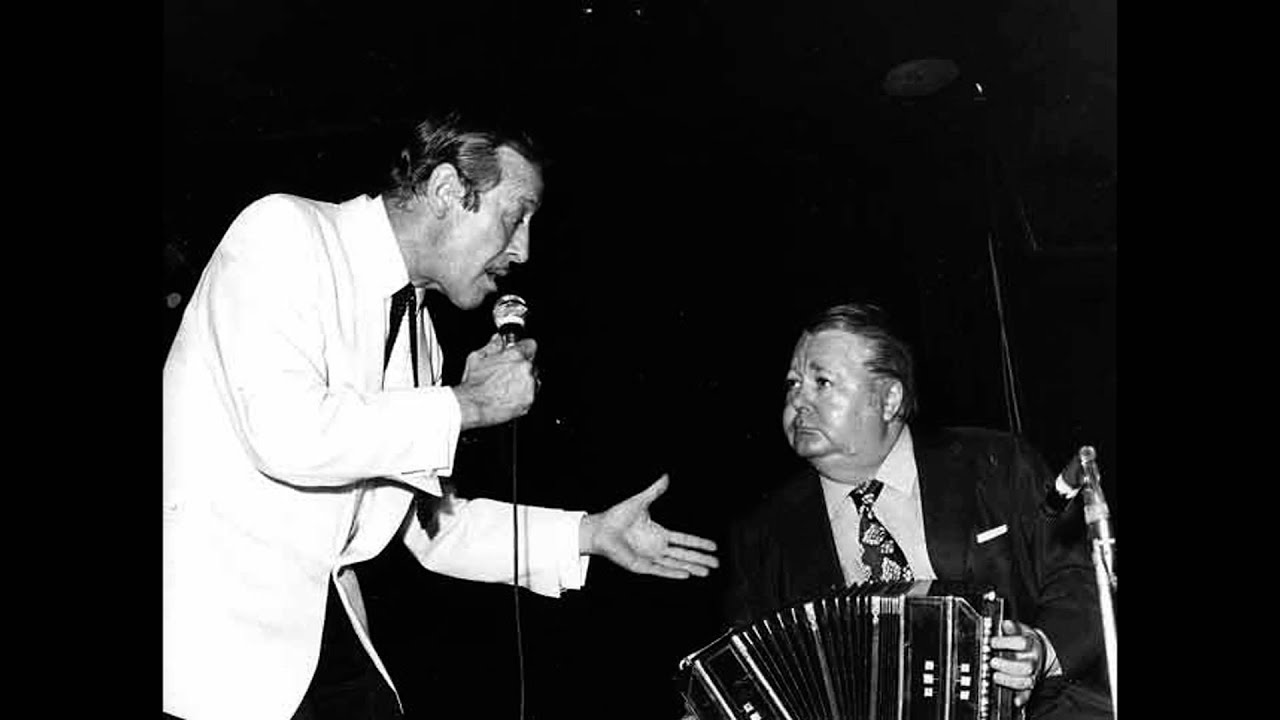 Aníbal Troilo y Orquesta Típica con Roberto Goyeneche - Un boliche ...