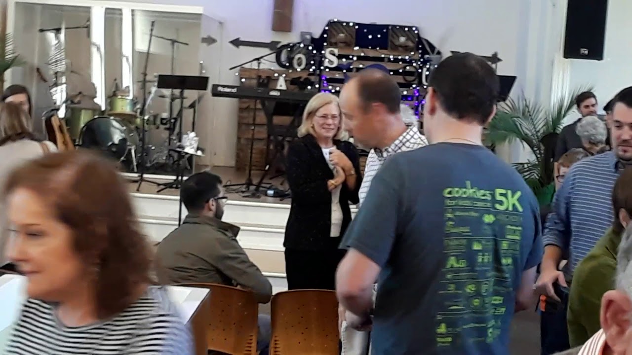 A real spontaneous baptism - YouTube