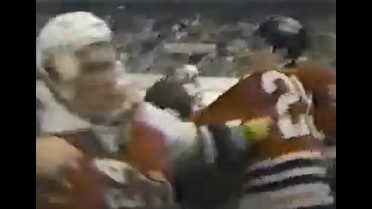 Bench clearing brawl between Chicago and Minnesota 1983/3/21 - YouTube