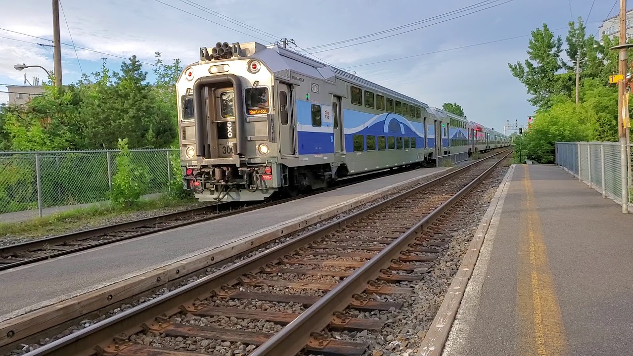 EXO Commuter Train Leaving St-Lambert Station - YouTube