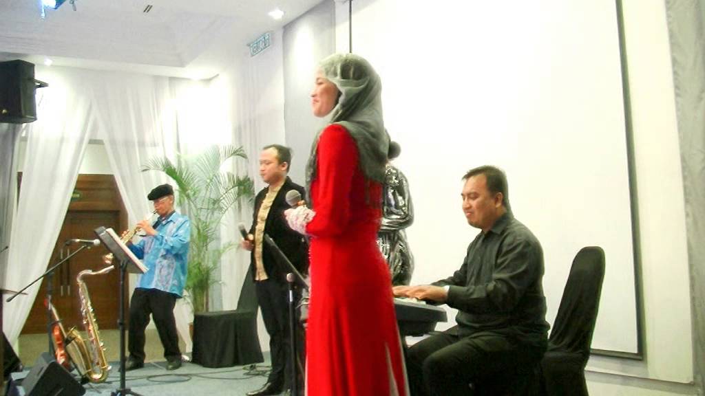 Ya Ladan - Edie Nazrin, Jamilah & Isma AF7 - YouTube