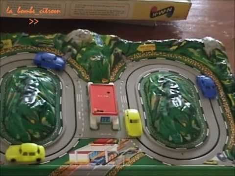 Traffic Game from the 1960's with Citroen DS, Volkswagen, Mercedes, DKW ...