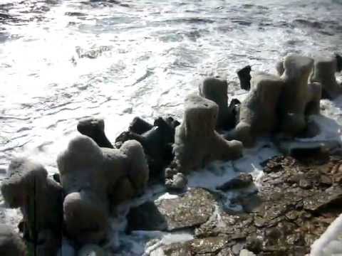 Valuri mari la marea neagra - YouTube