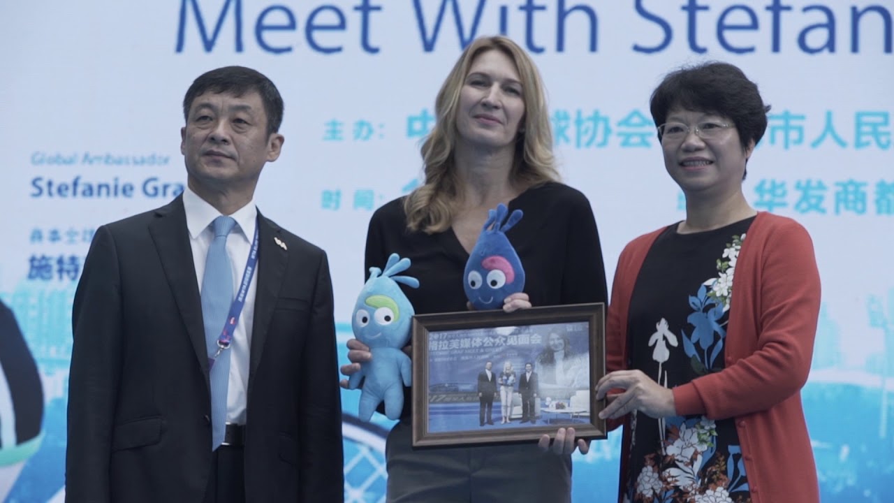 Meet with Legend, Meet with Stefanie Graf - YouTube