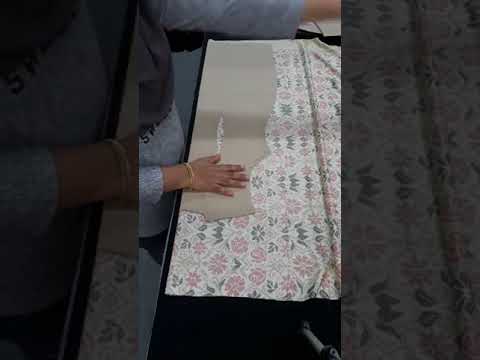 cara potong baju kurung moden dan jahit kain susun belakang - YouTube