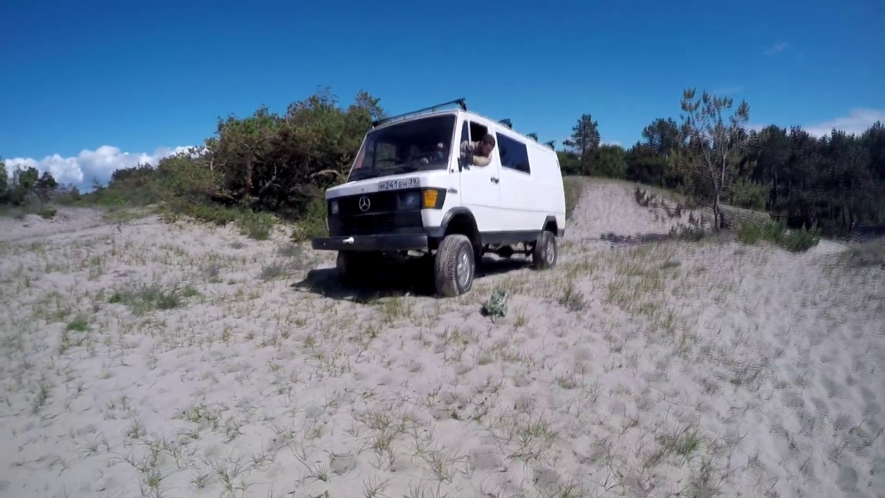 Off-Road Mercedes 207 4x4 - YouTube