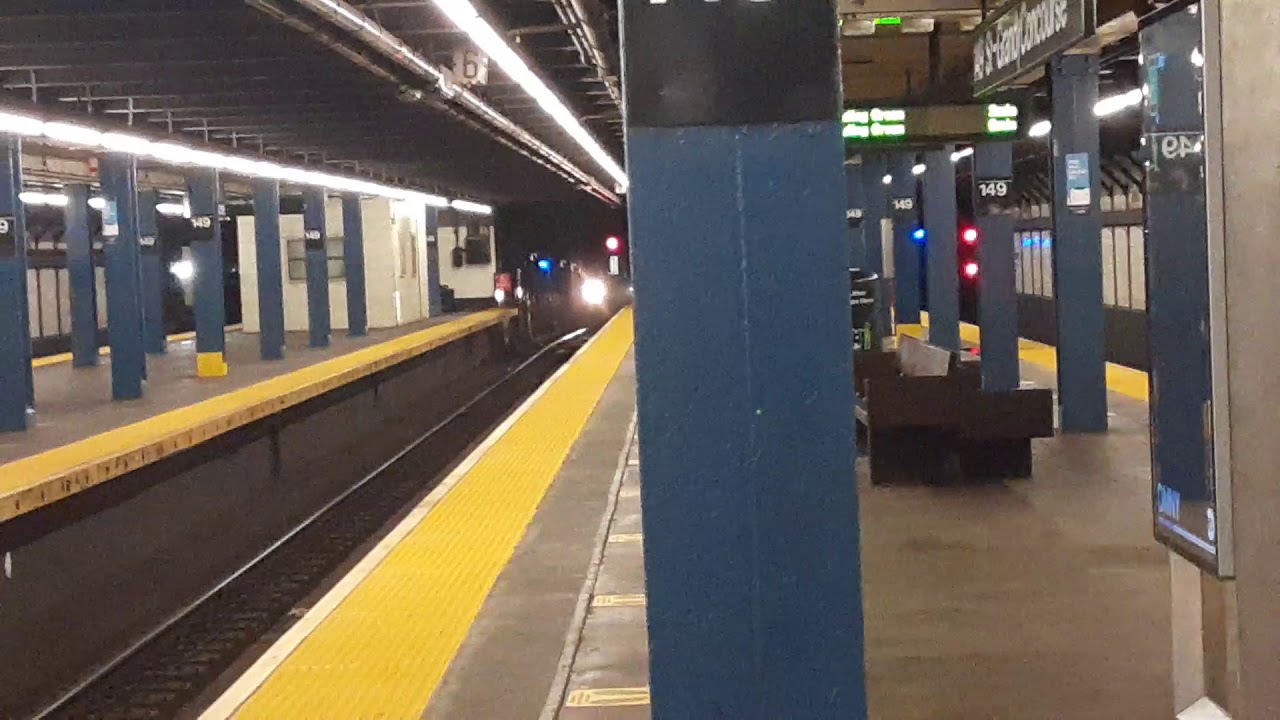 149th street-Grand concourse bound R142 (6) train arriving at 149th ...
